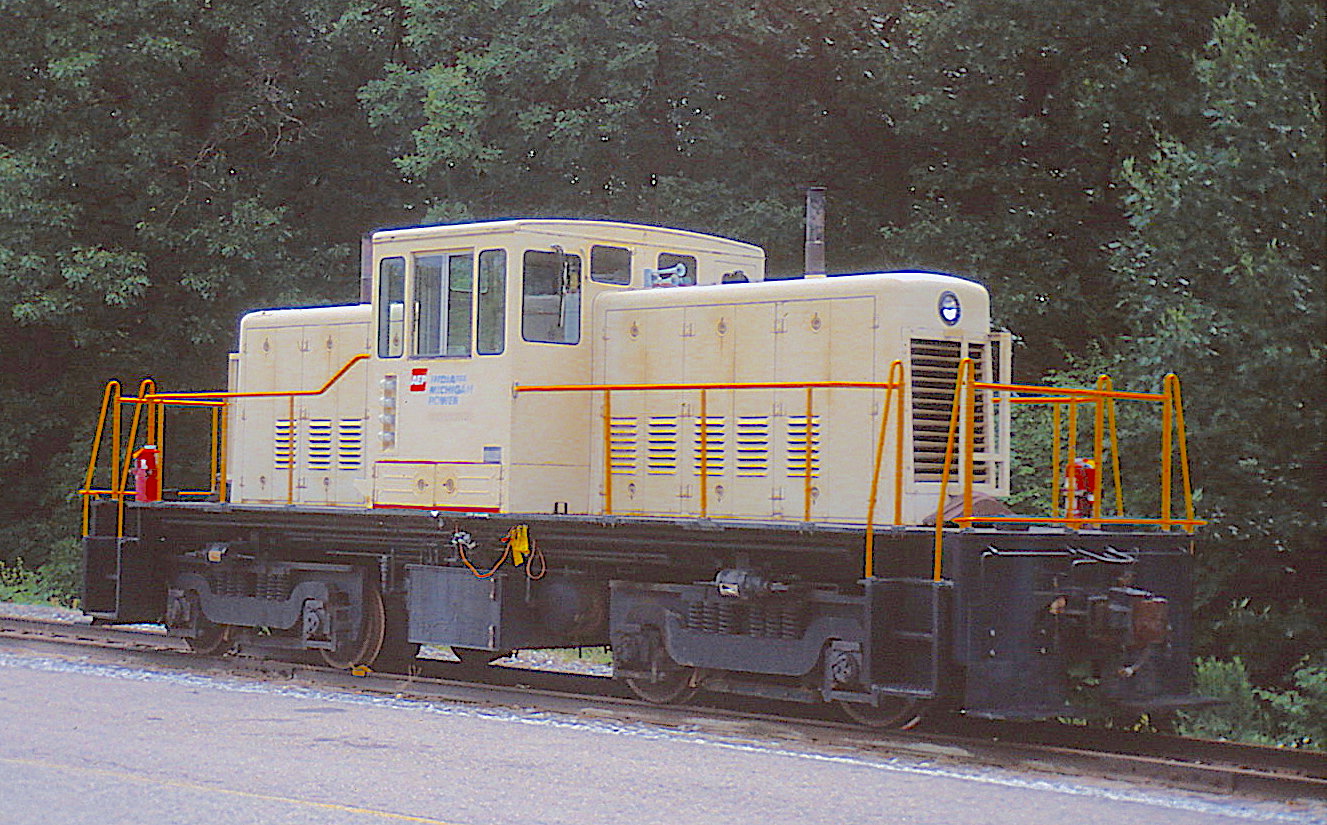 GE 80-Ton Center Cab