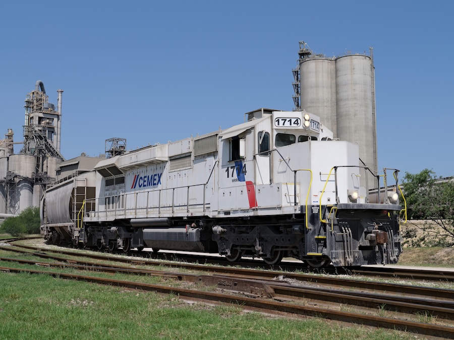 CEMEXC locomotives
