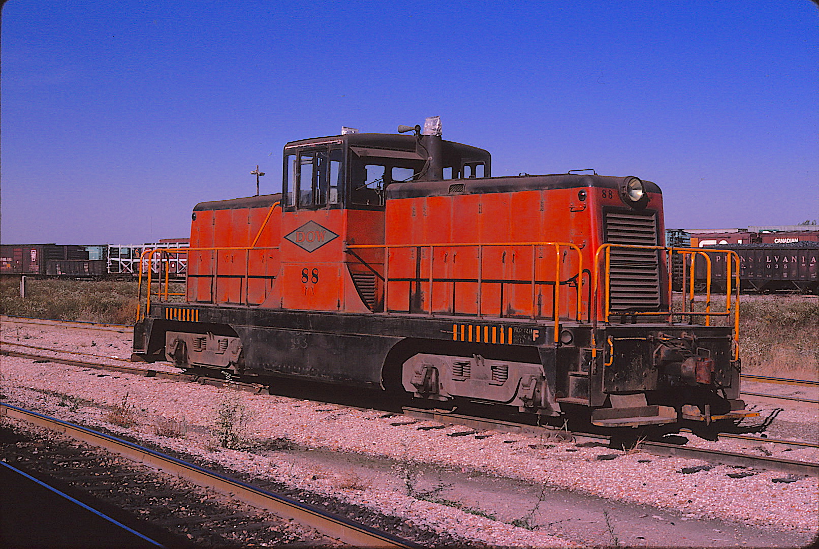 GE 80-Ton Center Cab